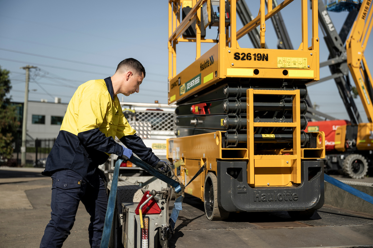 Why Rent a Scissor Lift? Benefits for Your Site | ABS Lift